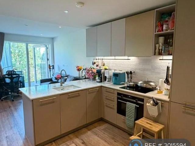 Azure House, London, N8 Studio to rent £1,800 pcm £415 pw