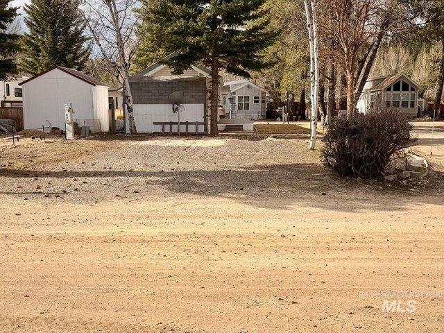 16 B St, Cascade, ID 83611