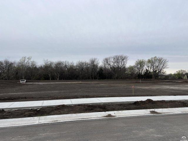B2L24 Glenn Ct, Baldwin City, KS 66006