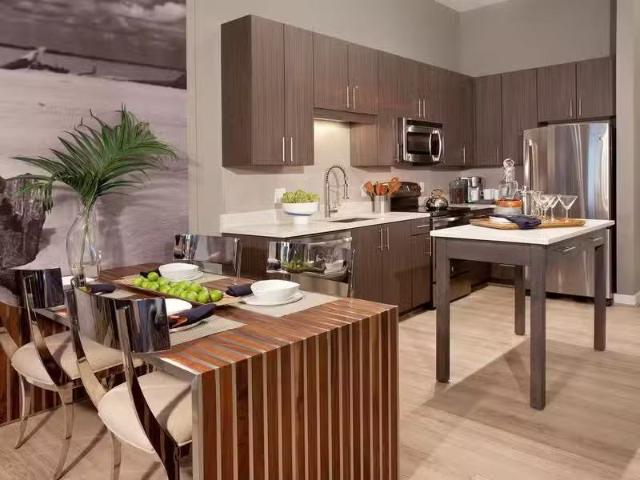 B7 B701 1080 Avalon Potomac Yard