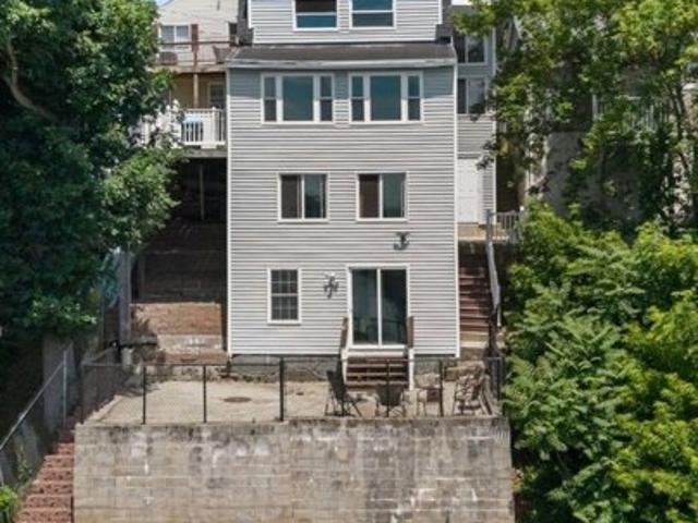 b Oakland Ave, Shrewsbury, Home For Sale
