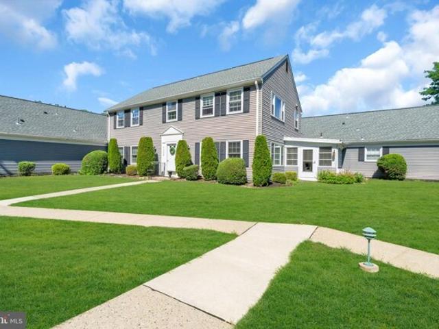 b Old Nassau Rd, Monroe Township, Condo For Sale