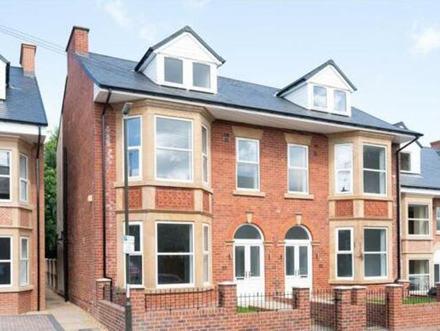 B Avondale Road, Chesterfield, 4 Bedroom Semi detached