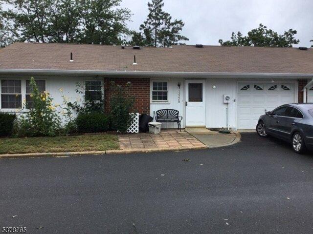 B Argyll Cir Unit B, Lakewood, Home For Sale
