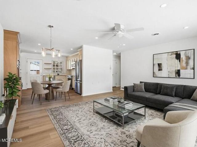 B Buckingham Dr, Manchester, Condo For Sale