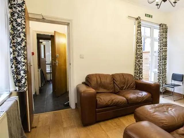 B&B Electrical Wholesalers LTD, 2 14 Ribblesdale Road, Stirchley, B30 2YP, United Kingdom | 5 bed house for rent #136865325 | Rentberry