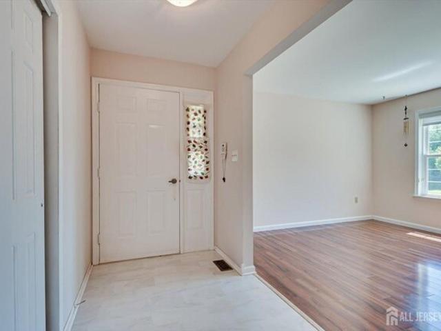 b Betsy Ross Dr, Monroe, Home For Sale
