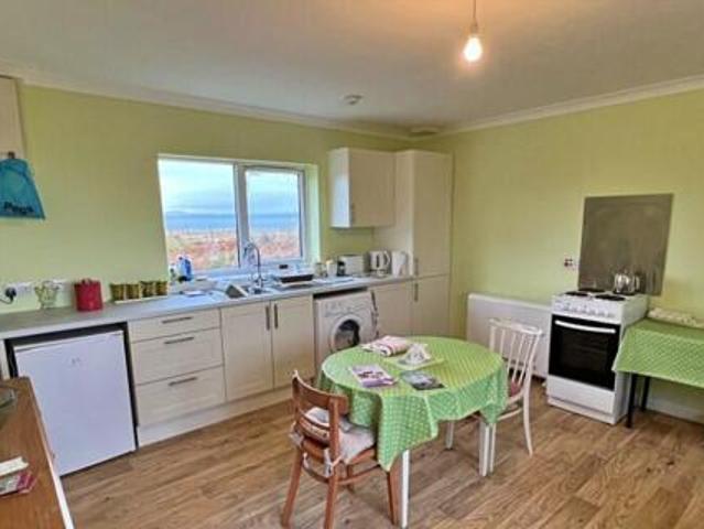B Broker, Point, 3 Bedroom Detached