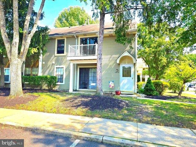 b Collin Ct, Mount Laurel, Condo For Sale