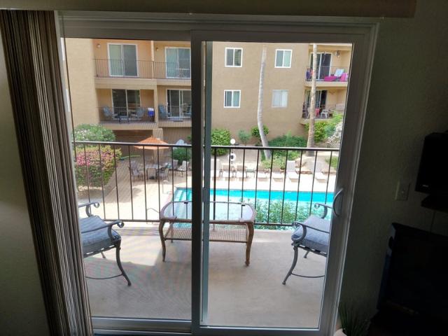 B_ Condo Furnished 1 Bedroom 1 Bath