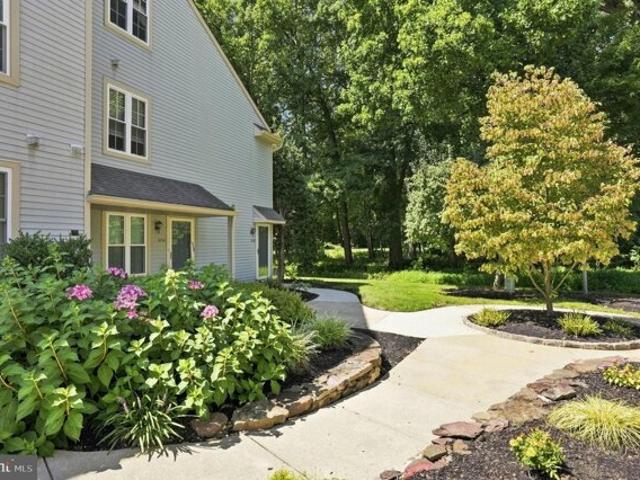 b Harwood Ct, Mount Laurel, Condo For Sale