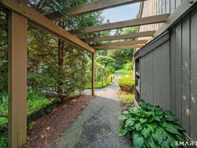 B Heritage Vlg, Southbury, Condo For Sale