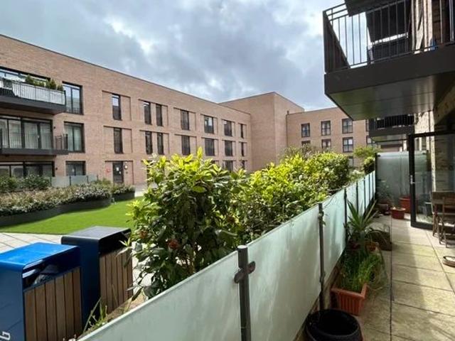 北伦敦NW9 Colindale Gardens