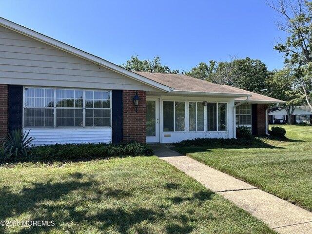 B Lake Point Dr, Lakewood, Condo For Sale
