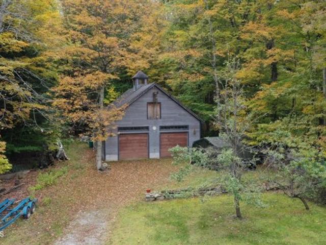 B Lands End Rd, Huletts Landing, Home For Sale