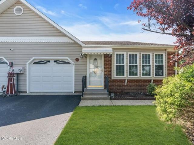 B Portsmouth St, Whiting, Condo For Sale