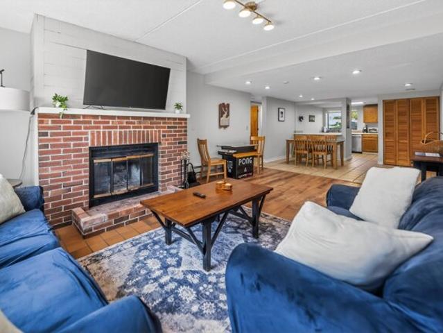 B Snow Tree Ln Unit Oaksb, Dover, Condo For Sale