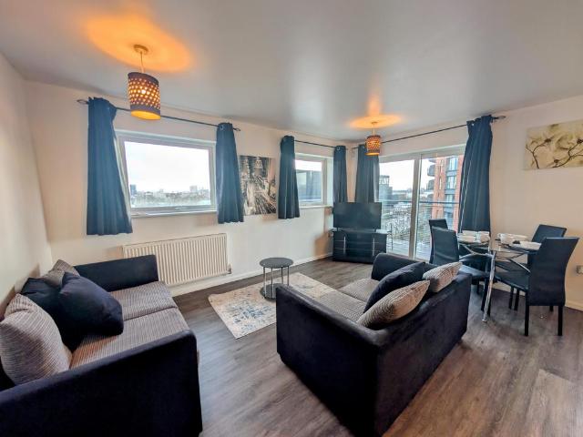 B The Waterfront, Manchester, M11 2 bed apartment to rent £1,150 pcm £265 pw