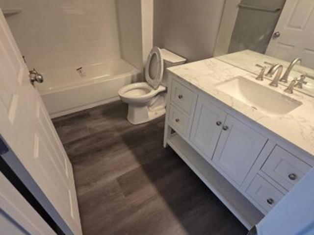 b Union St, Trenton, Home For Sale