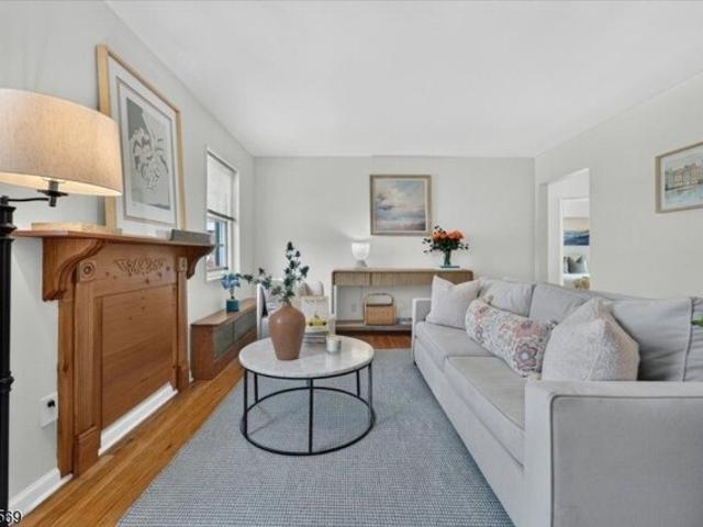 B W Roselle Ave Unit B, Roselle Park, Condo For Sale