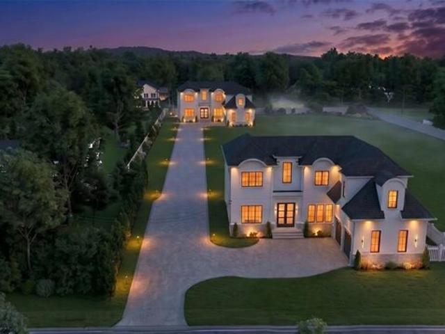B W Ridgewood Ave, Paramus, Home For Sale