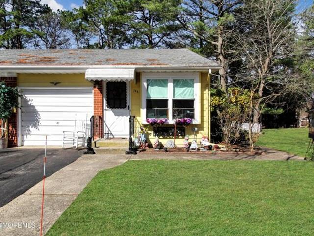 B Yorktowne Pkwy, Whiting, Property For Sale
