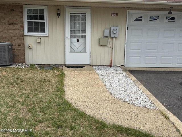 B Yorkshire Ct, Manchester, Condo For Sale