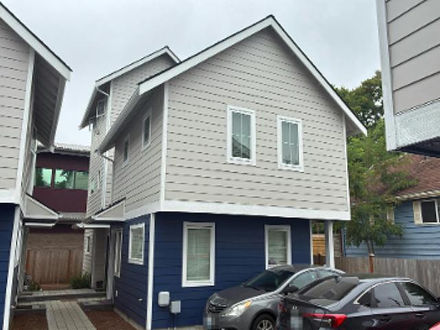 B 15th Ave SW #8
