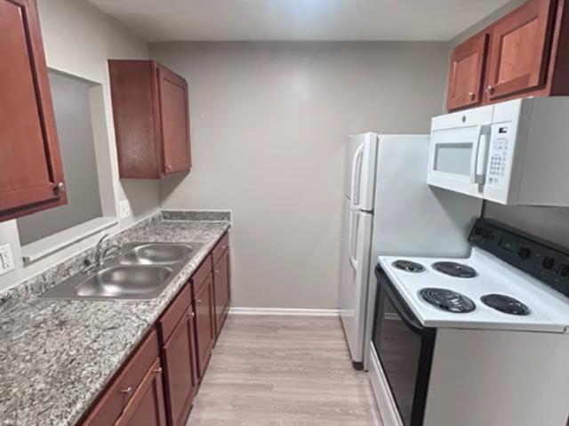 BC Harrison 2 Bedroom Apartment for Rent at 2532 2215, 2217, 2520, 2532 Harrison ave, Cincinnati, OH 45211 Westwood