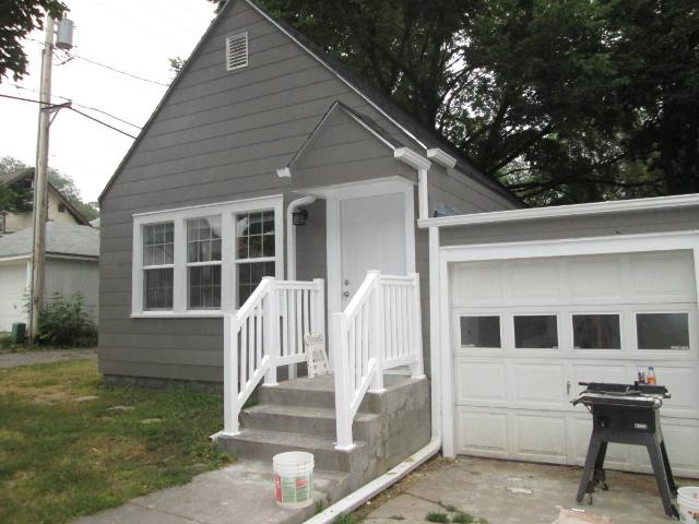BCR Quaint One Bedroom Wood Floors Beautiful