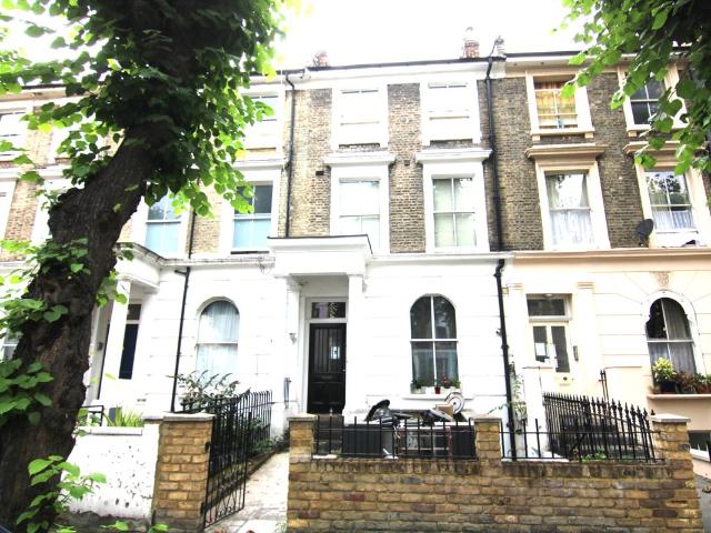 Bamborough Gardens, London W12, Studio to rent, £1,550 pcm | PrimeLocation