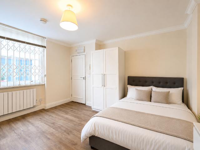 Bamborough Gardens, Shepherds Bush, London W12, Studio to rent, £1,495 pcm | PrimeLocation