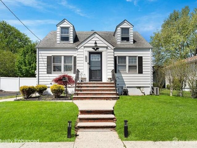 Bamford Ave, Middlesex, Home For Sale