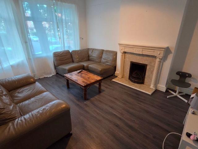 Bamford Road, Didsbury, Manchester M20, 6 bed semi detached house to rent, £542 pppm | PrimeLocation
