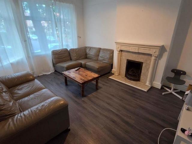 Bamford Road, Manchester M20 6 bed house to rent £3,250 pcm £750 pw
