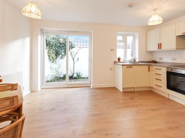 Bampfield Street, Portslade, Brighton BN41, 2 bed flat to rent, £1,500 pcm | PrimeLocation