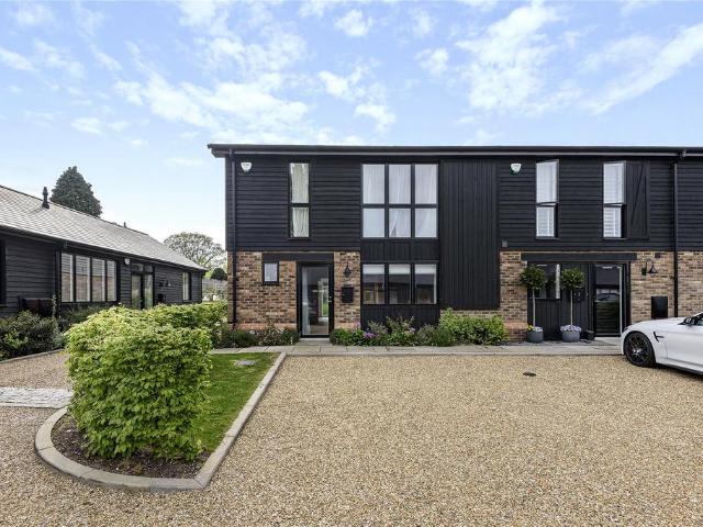 Bantam Mead, Stansted, Sevenoaks. 4 bed end of terrace house to rent £2,995 pcm £691 pw