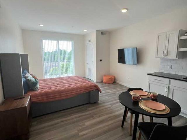Bantr Stevens Point Studio Apartment for Rent at 209 Division St, Stevens Point, WI 54481