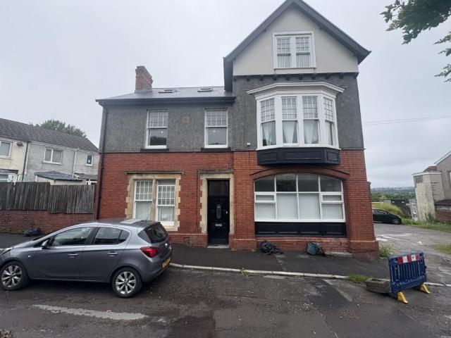 Banwell Street, Morriston, Swansea SA6, 2 bed flat to rent, £800 pcm | PrimeLocation