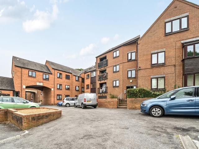 Banbury, Oxfordshire OX16, 1 bed flat to rent, £950 pcm | PrimeLocation