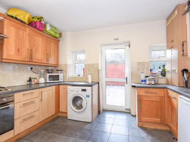 Banbury, Oxfordshire OX16, 5 bed terraced house to rent, £2,500 pcm | PrimeLocation