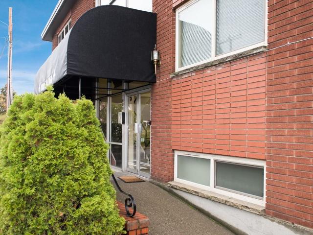 Banbury Arms 2 Bedroom Apartment for Rent at 1000 E Aloha St, Seattle, WA 98102 Broadway
