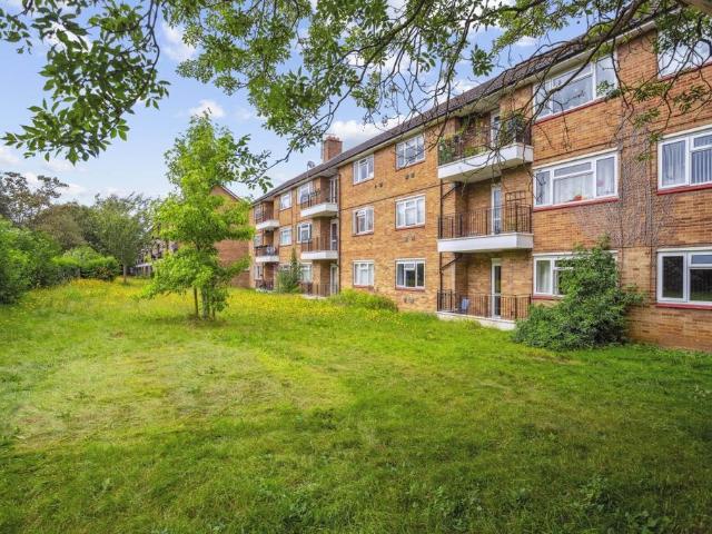 Banbury Road Oxford OX2 2 bed flat to rent £1,800 pcm £415 pw