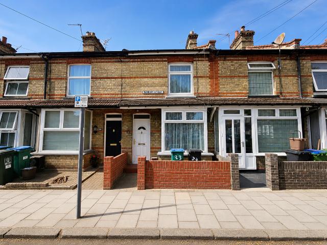 Banbury Street, Watford WD18, 2 bed terraced house to rent, £1,700 pcm | PrimeLocation