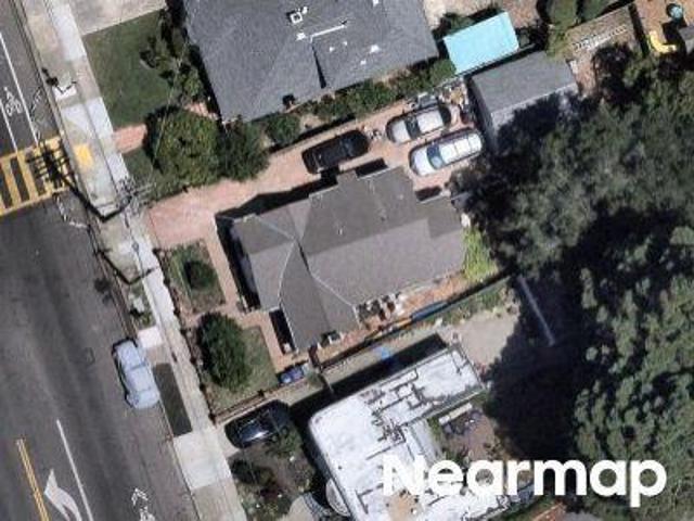 Bancroft Ave