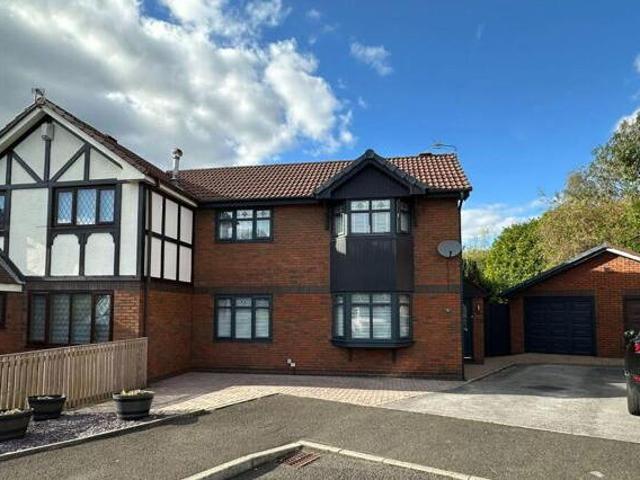 Bancroft Fold, Hyde, 4 Bedroom Semi detached