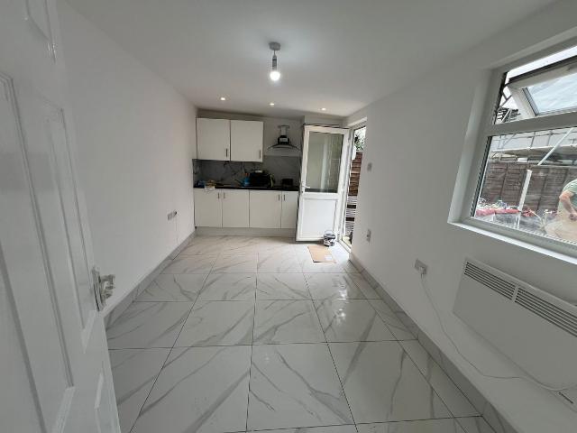 Bancroft Gardens, Harrow Weald HA3, 4 bed terraced house to rent, £3,000 pcm | PrimeLocation