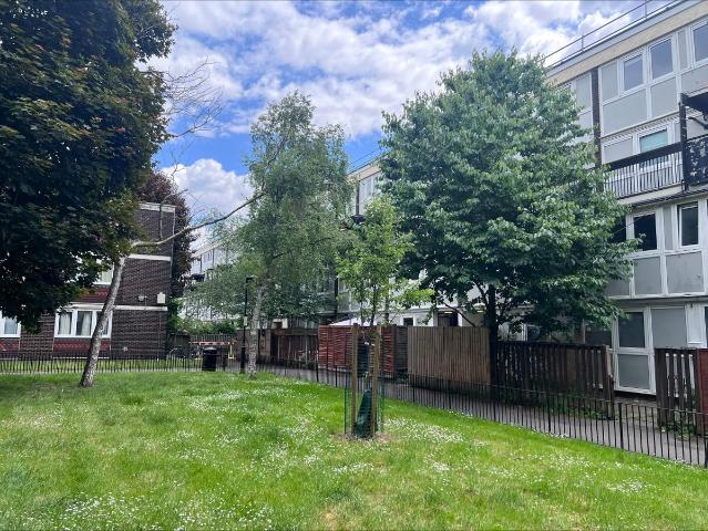 Bancroft Road, London E1, 4 bed maisonette to rent, £3,600 pcm | PrimeLocation