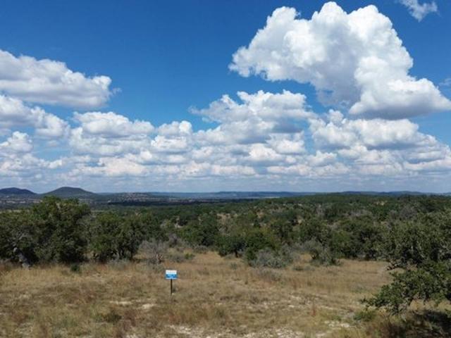 Bandera, TX 78003