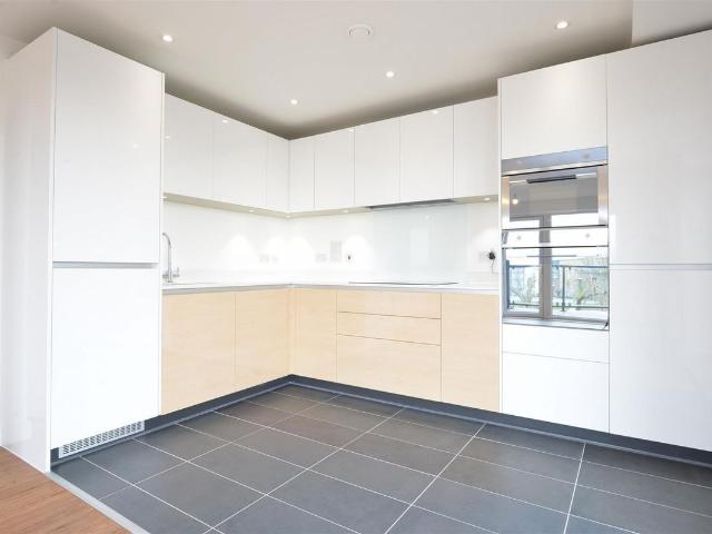 Baneberry Lodge, Harold Wood RM3, 2 bed flat to rent, £1,900 pcm | PrimeLocation